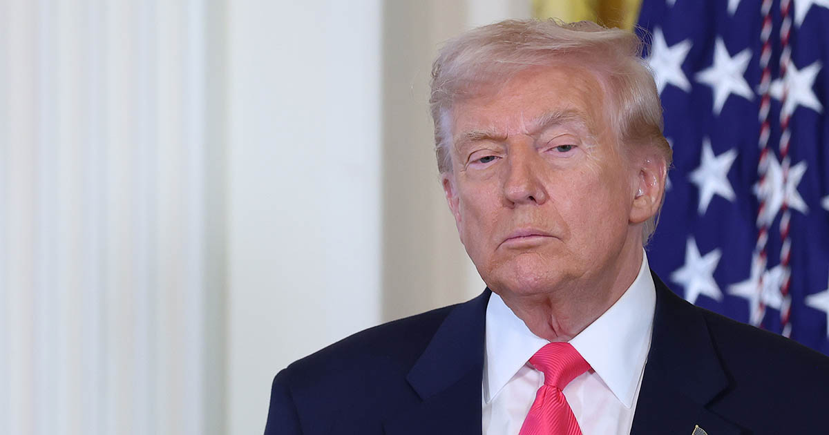 Kevin Costner Finds New Love with Filmmaker Kelly Noonan Gores ...